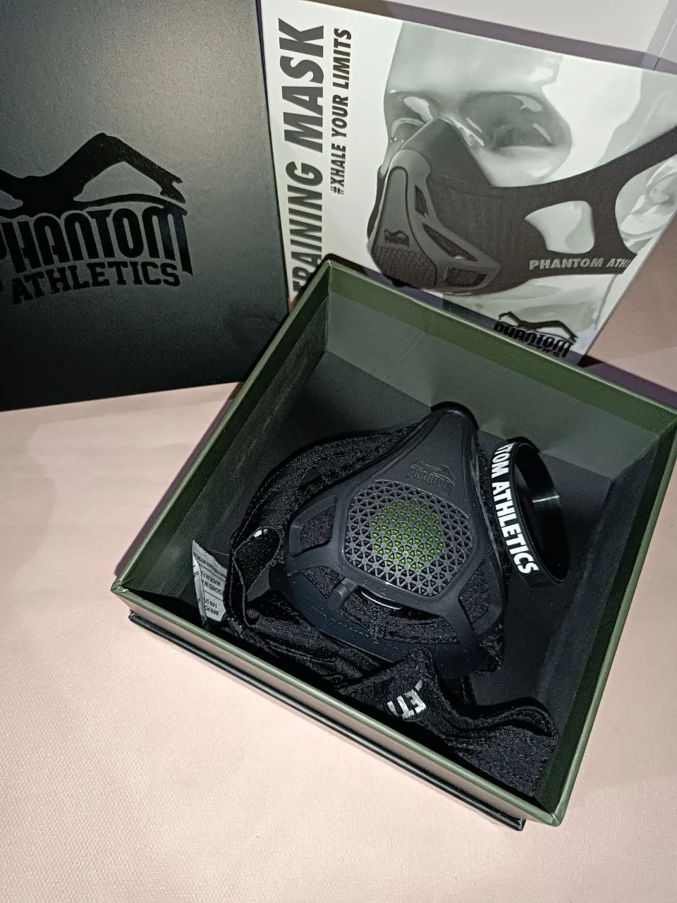 قناع التدريب الإحترافي لتحسين اللياقة البدنية والأداء الرياضي Phantom Training Mask Pour