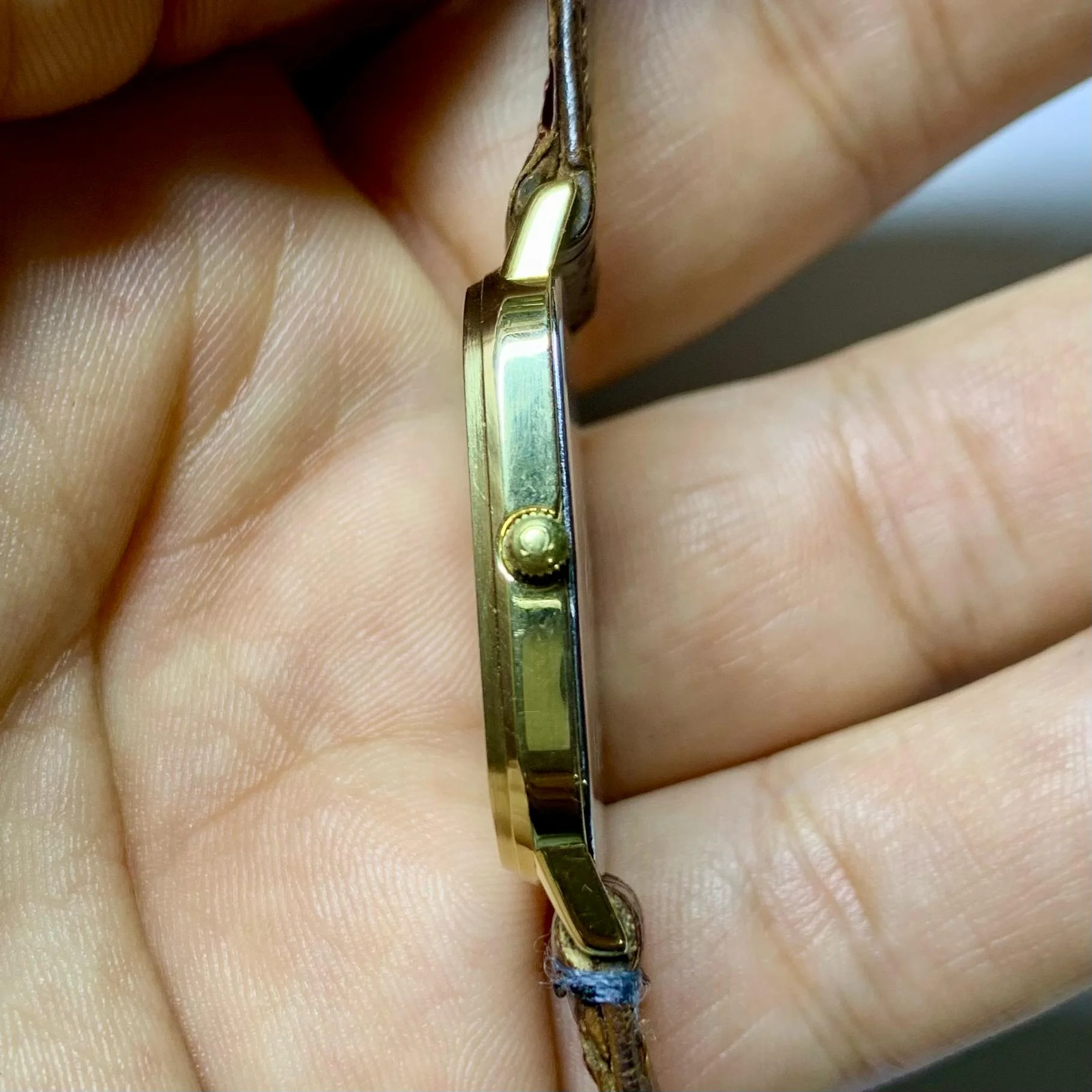 Mori24 | Omega de ville quartz Tank