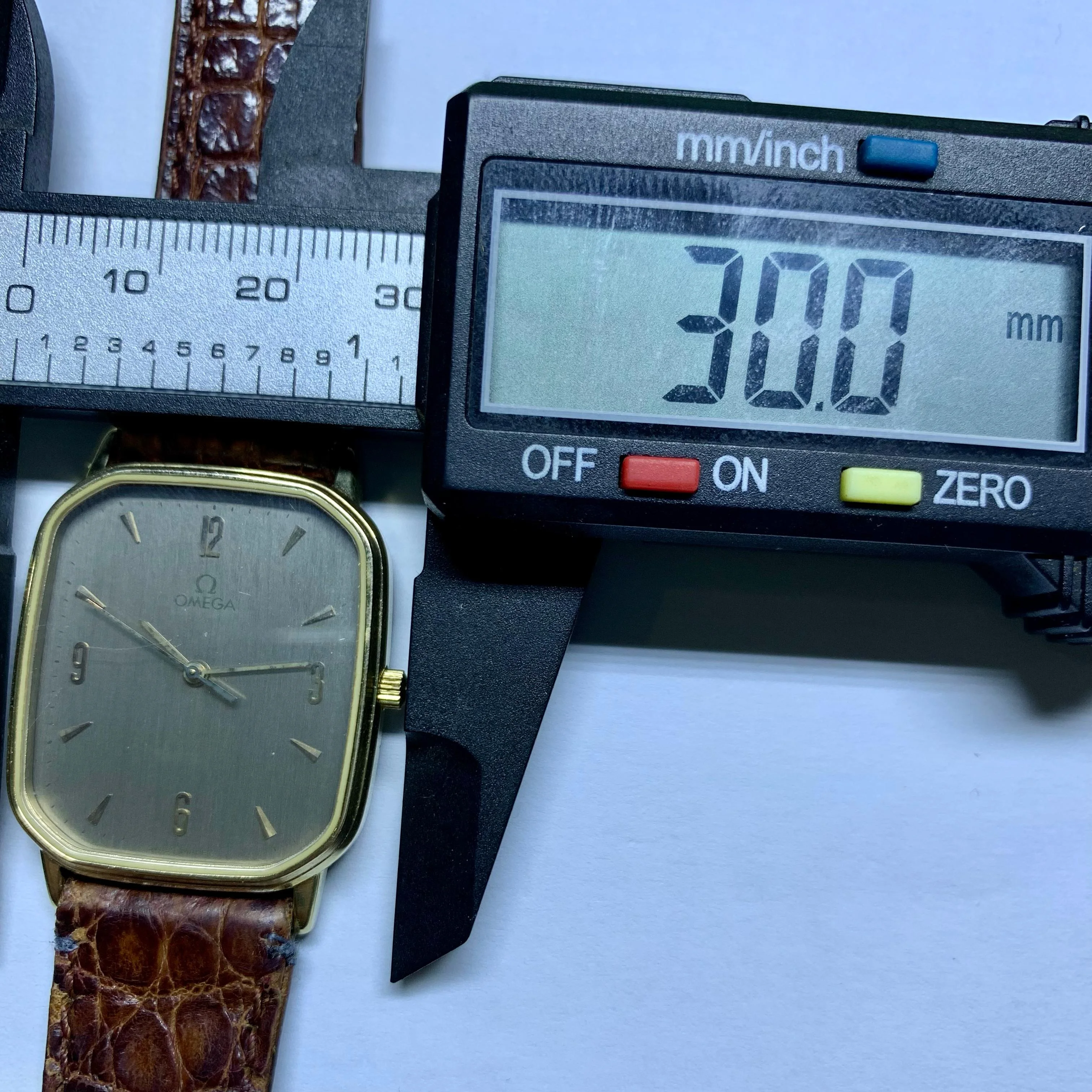 Mori24 | Omega de ville quartz Tank