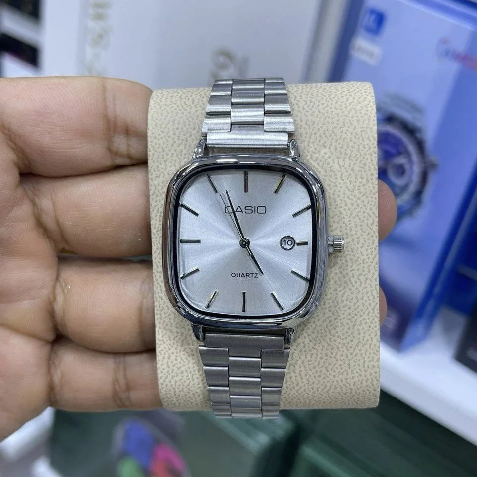 CASIO OVAL HOMME BLANC