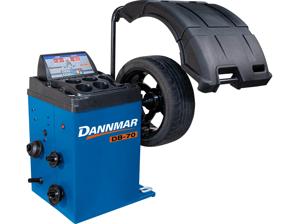 DANNMAR DB-70 AUTOMATIC WHEEL BALANCER