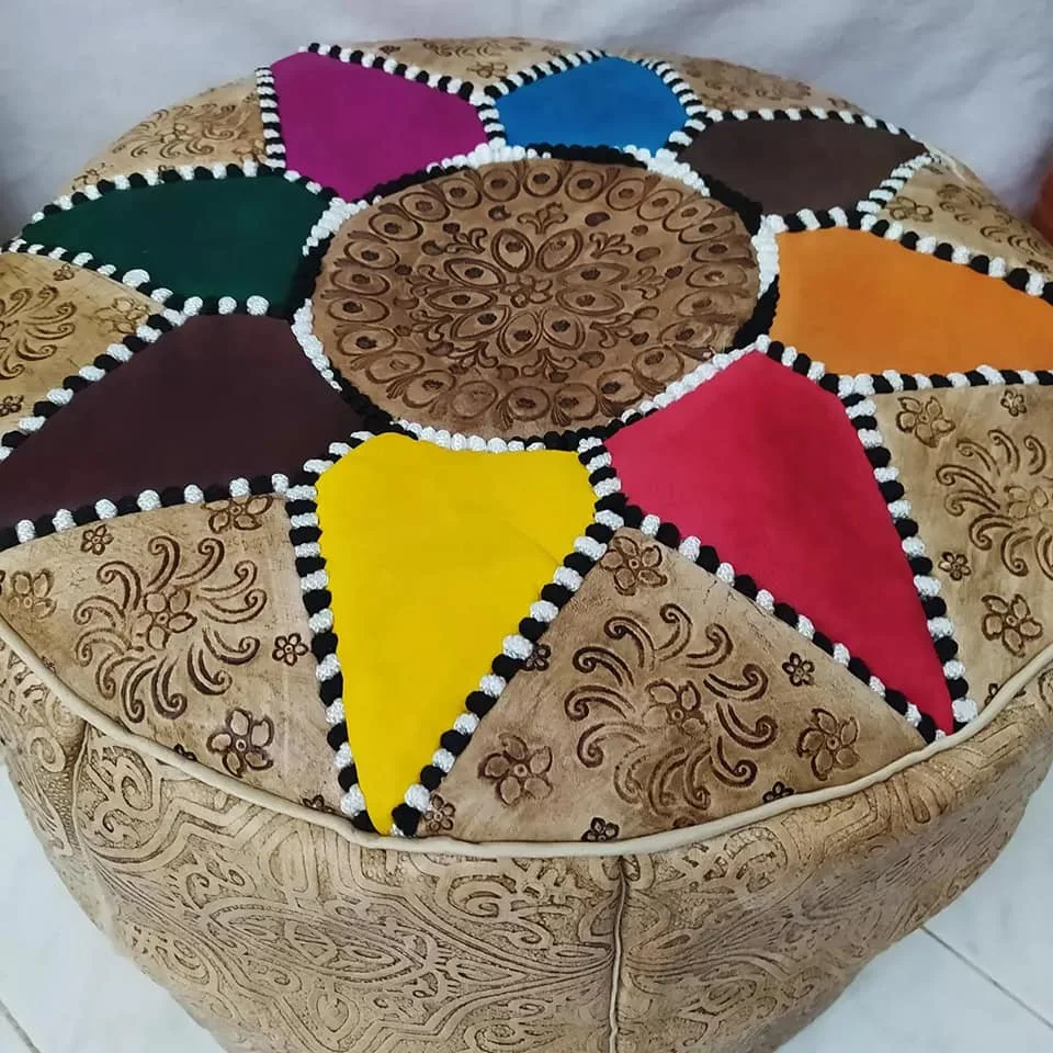 بوفة مغربية تقليدية من الجلد الطبيعي