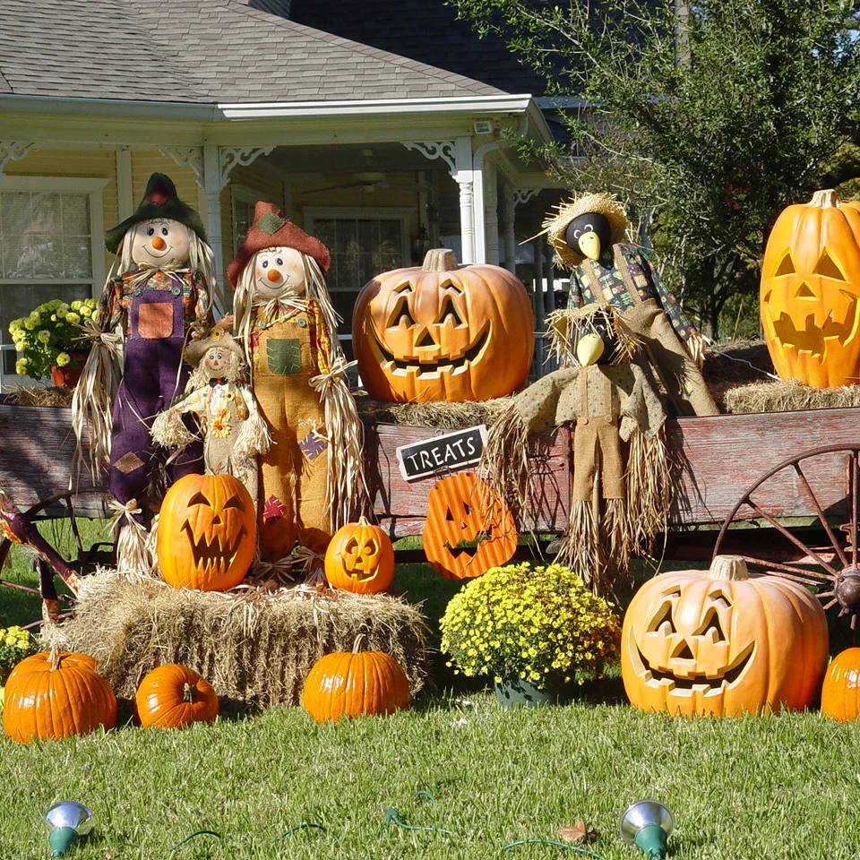 HALLOWEEN & CHRISTMAS