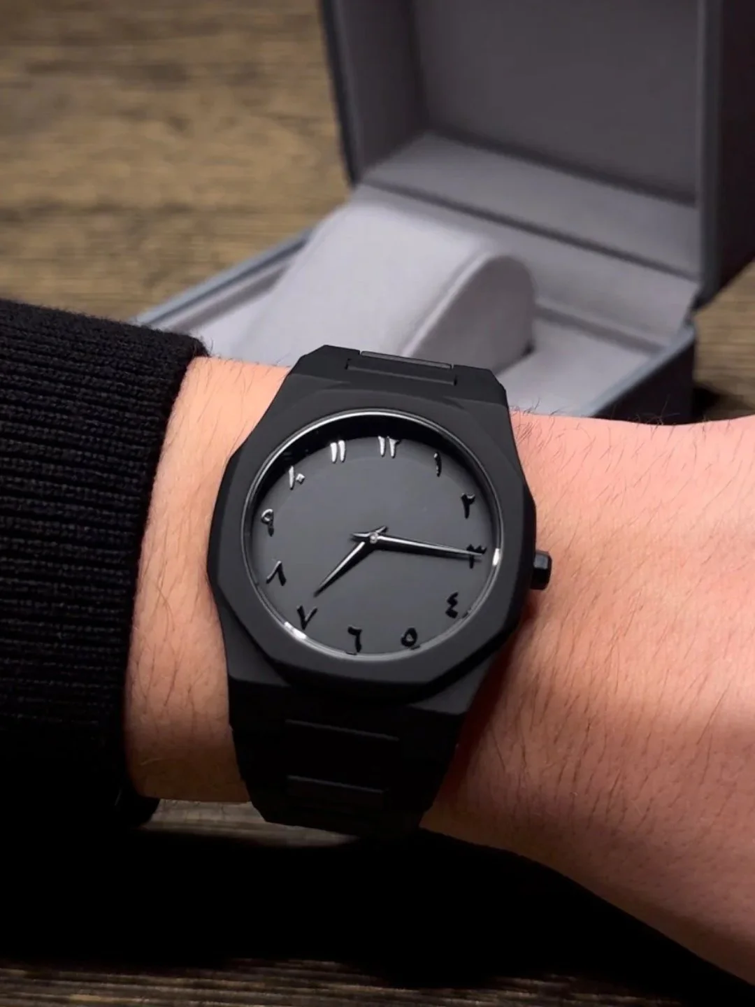 Molnar luxurious arabic watch / ساعة مولنار العربية - TiqaStoreIq